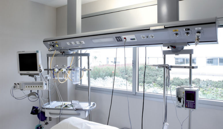 Trave tecnica - BS 930 - BIOLUME - a soffitto / per terapia intensiva / con ripiani